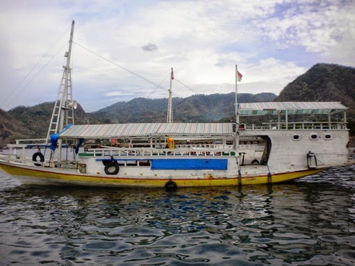 Menyeberang ke Pulau Ende – Flores | daon lontar