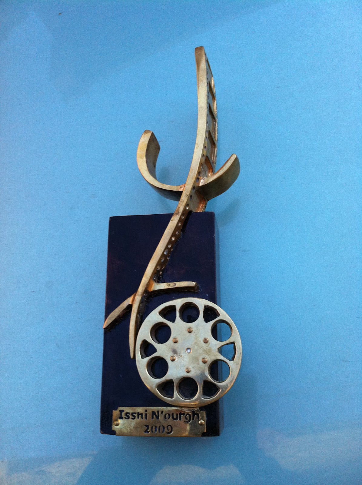 amraw n wamrir : Aya Hamdi l’étoile montante du cinéma chaoui