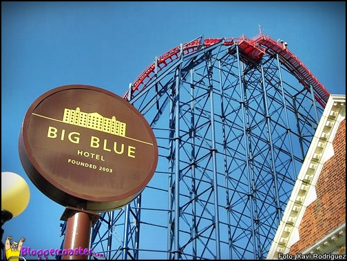 Bloggercoaster: Hotels & Parks: Big Blue Hotel