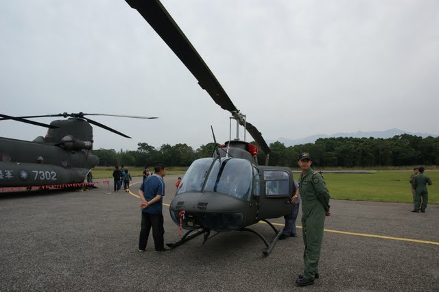 Blair's 軍事,警察及消防攝影: TH-67A Creek 訓練直升機 205