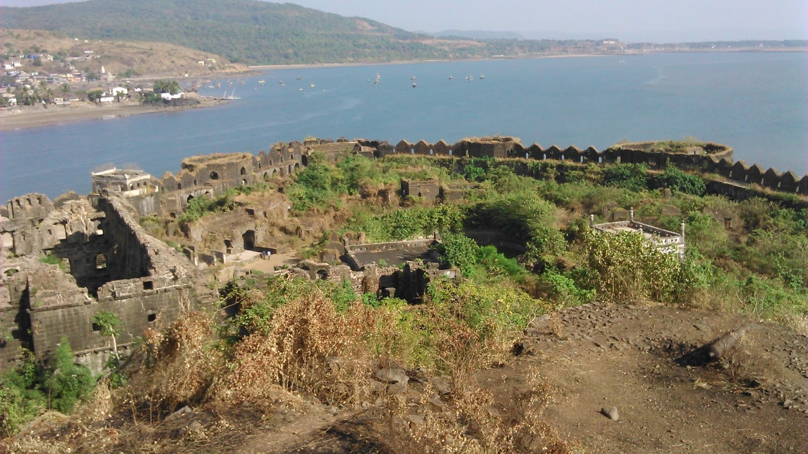 Enjoy Your Boating to reach Murud Janjira Fort. - Forts and Treks