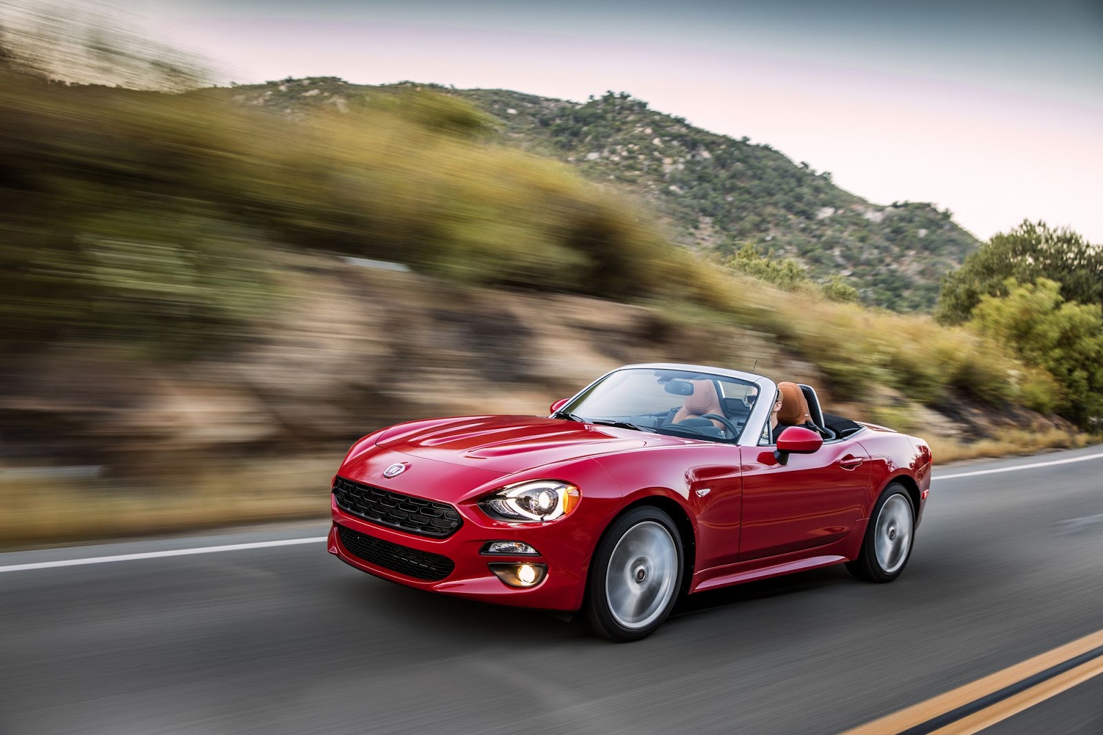 2018 Fiat 124 Spider Receives New Colors And Trims | Carscoops
