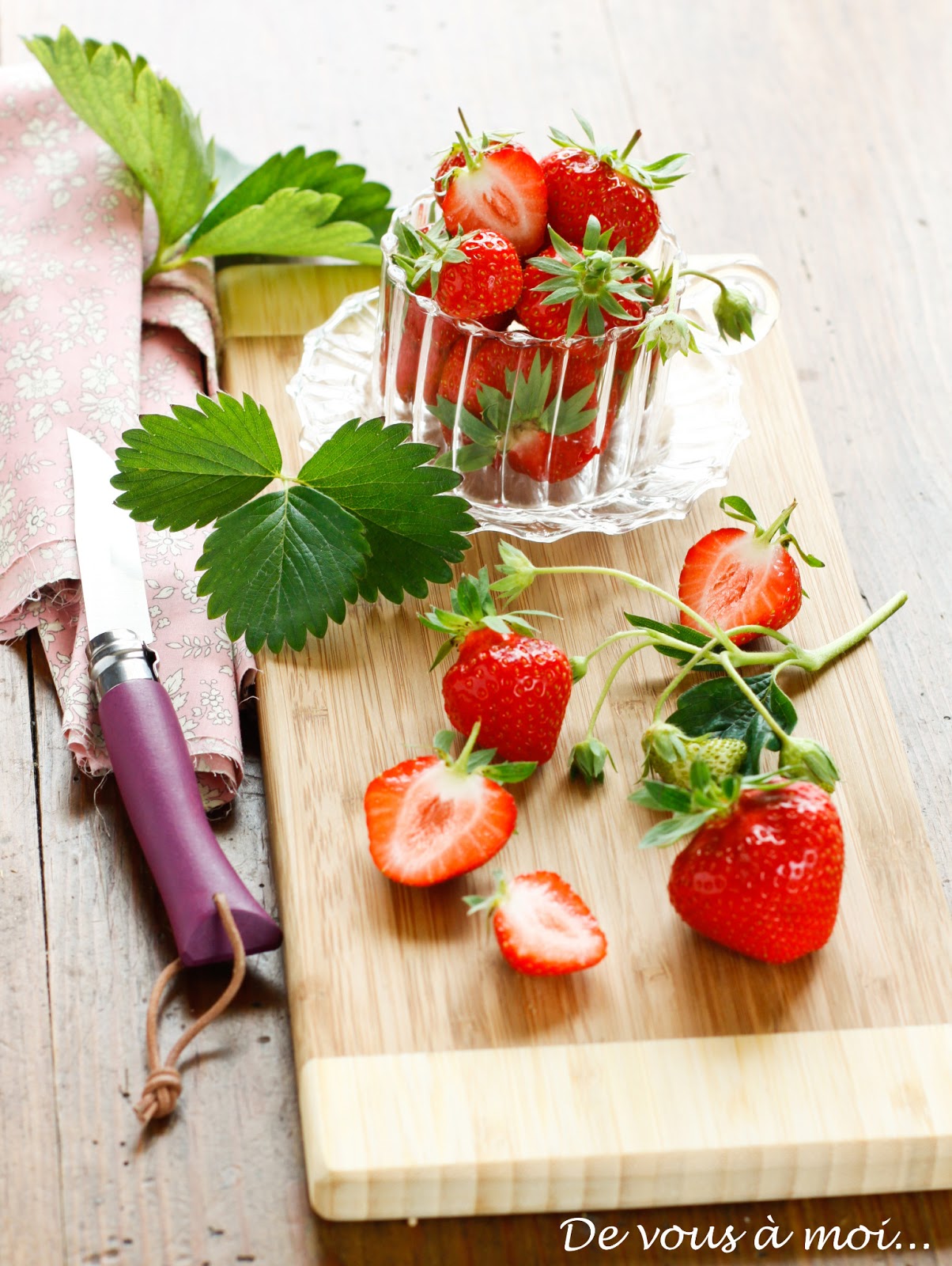 De vous à moi...: VERRINES FRAISE, RHUBARBE ET CRÈME BASILIC