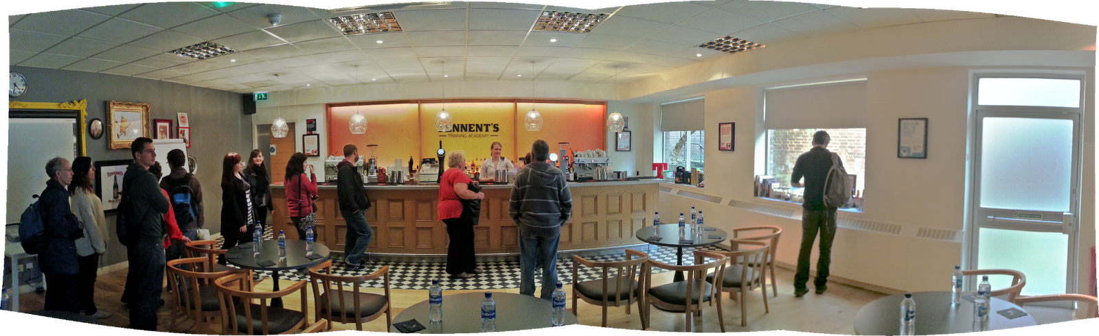 A Hauf Stop : Molendinar Bar