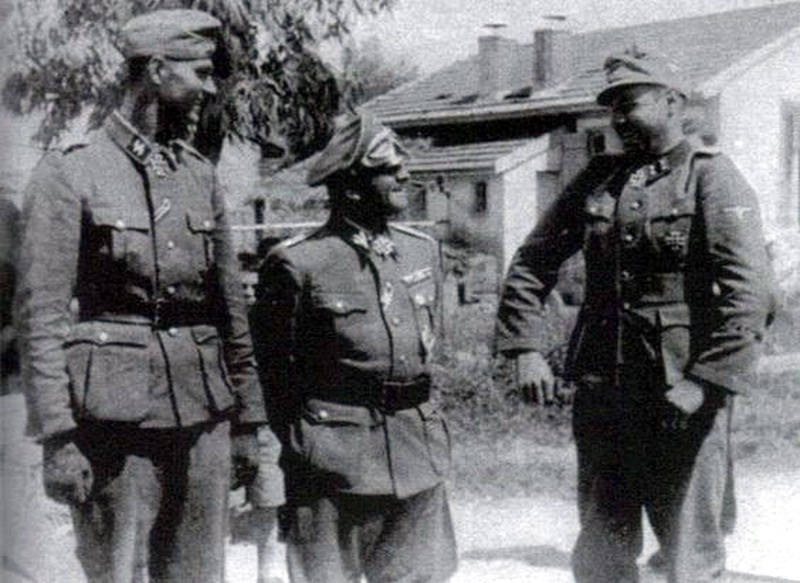 NAZI JERMAN: Foto Upacara Penyerahan Ritterkreuz Waffen-SS