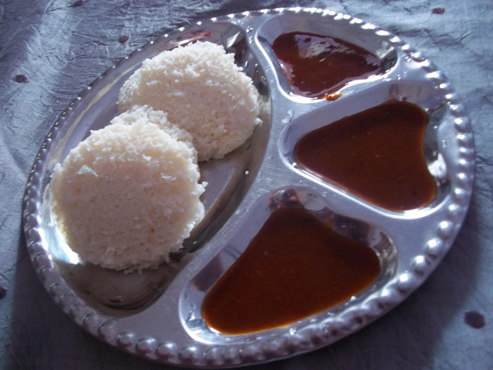 Guntur Cuisine: Authentic Soft and Simple Soft Idly ( With Veggy Touch )