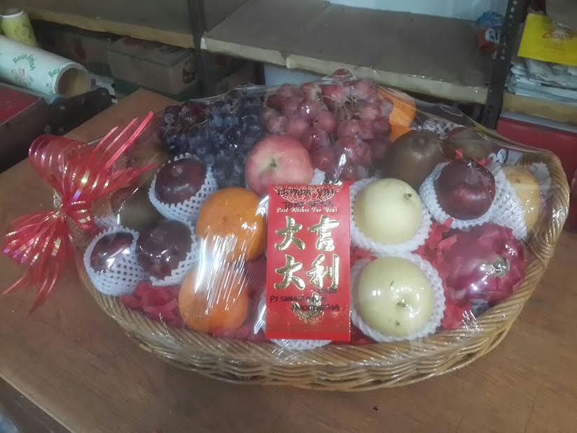 Parcel Buah Imlek Besar Bandung untuk Toko Setia di Sudirman Bandung ...