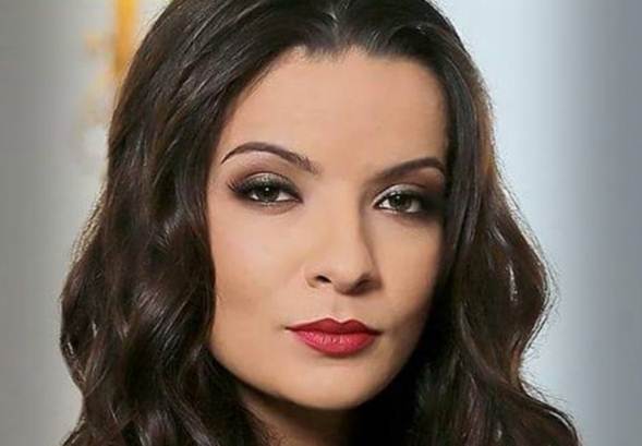 Biografie Anca Dinicu „In puii mei!” de la Antena 1: TE UITI O SEARA SI ...