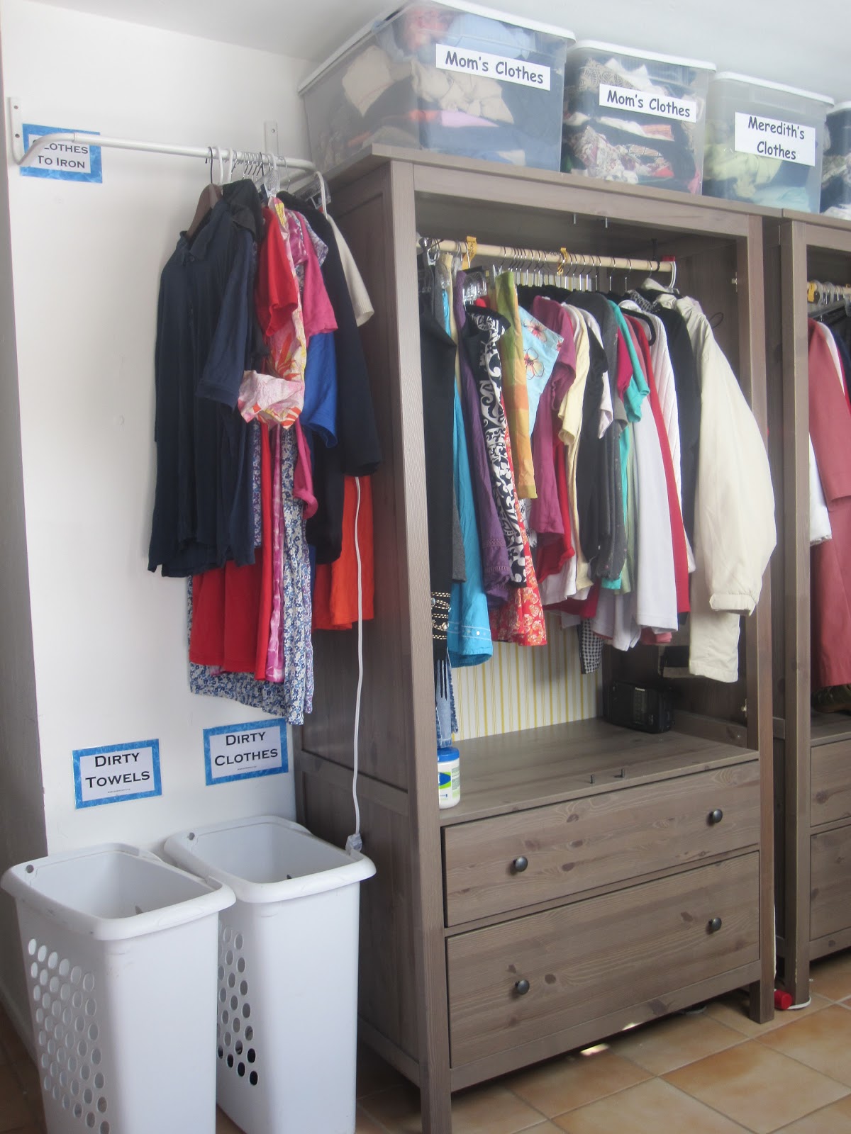 TheOdas Organized: Family Closet Organized