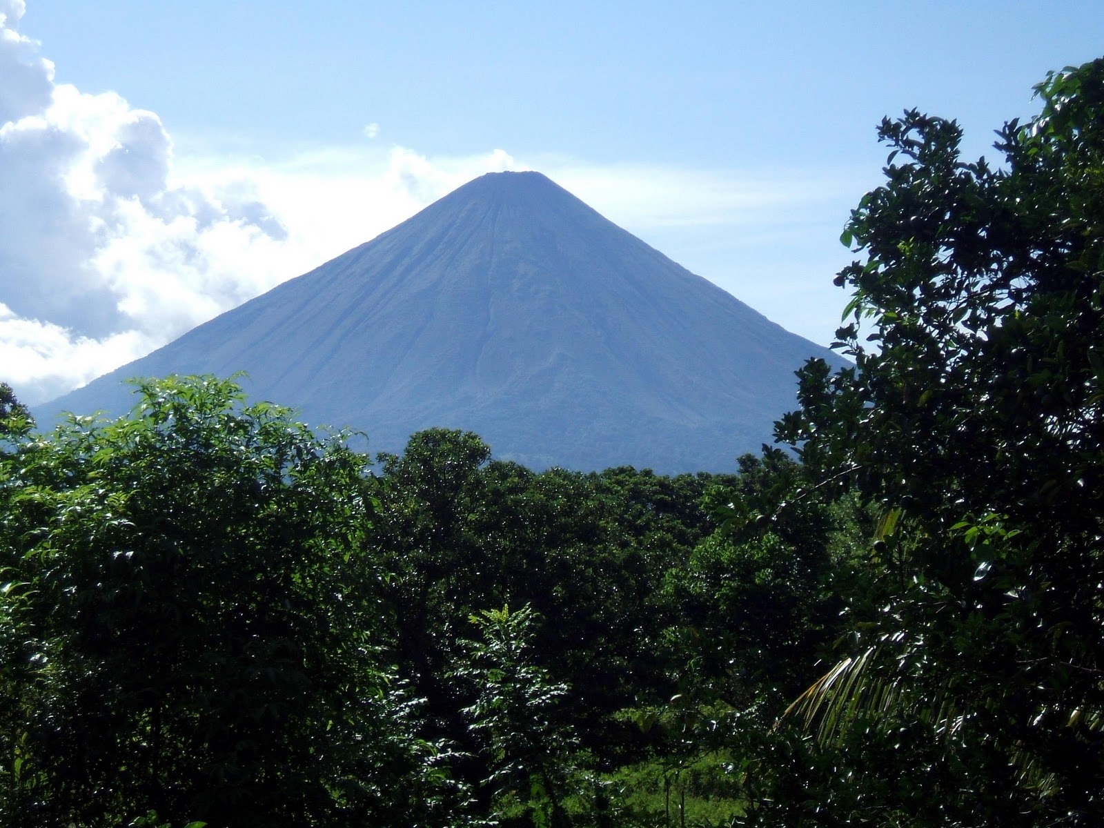 Volcanes: Nicaragua, La Bella Tierra de Lagos y Volcanes