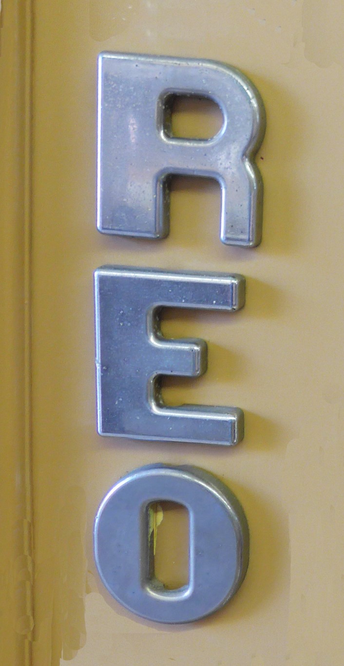 American Auto Emblems: REO TRUCK