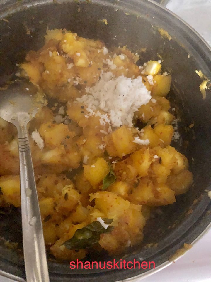 shanuskitchen: Roasted Cassava Curry
