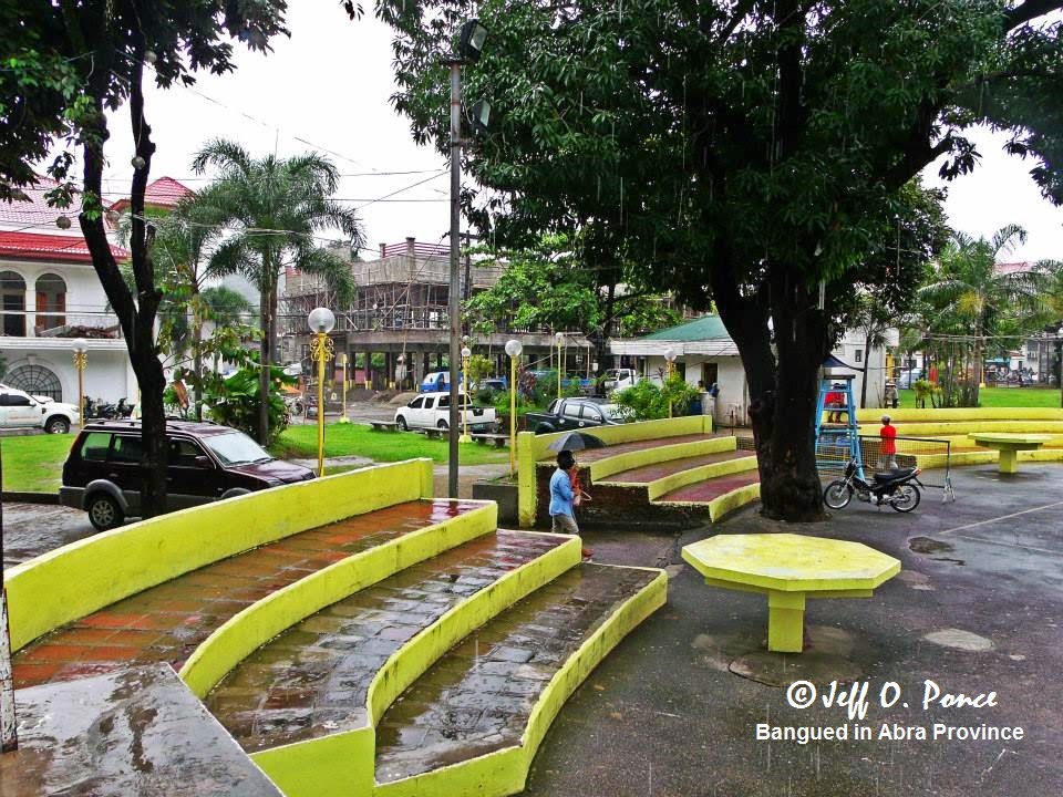 Bisayang Manlalakbay around the Philippines: Rainy Morning at Bangued ...