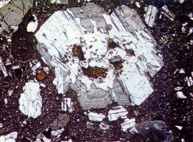 Plagioclasa (Plagioclase) - Mineral