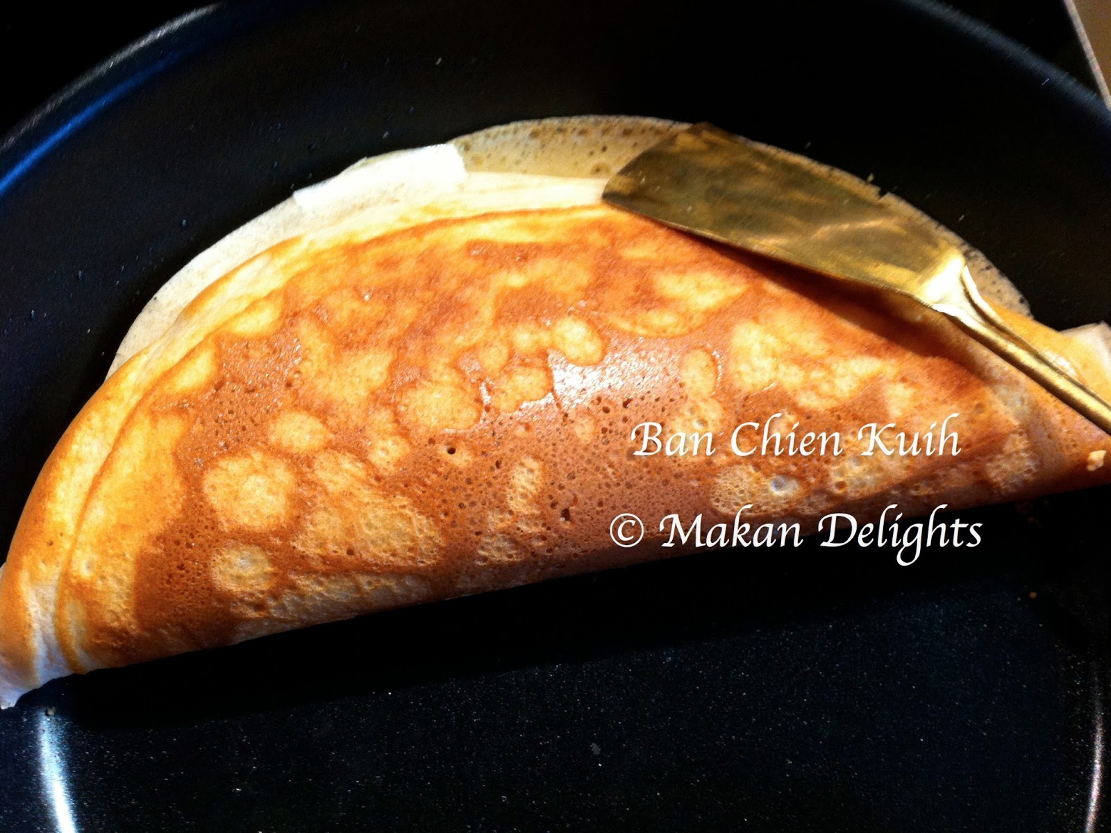 Makan Delights: Ban Chien Kuih (Peanut Pancakes)