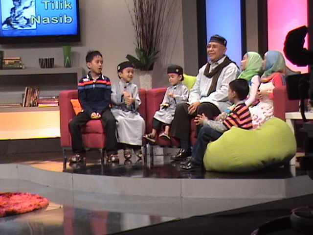 cinta-rasul: Penggambaran Pesan Atok di TV9, satu pengalaman baru!