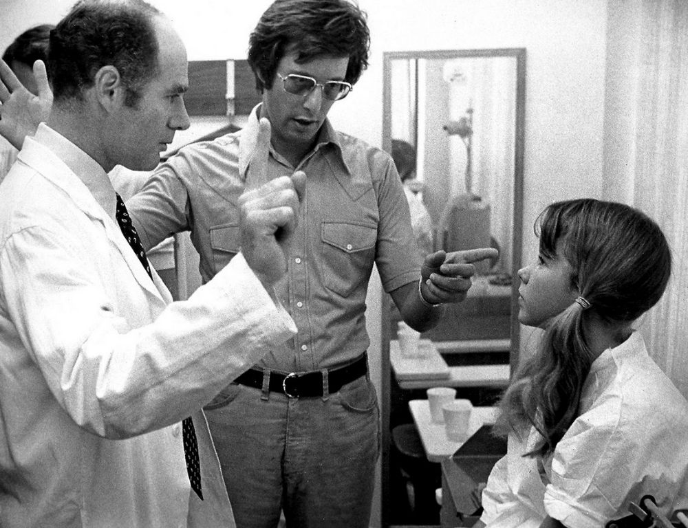 Amazing Behind the Scenes Photos From the Making of ‘The Exorcist ...