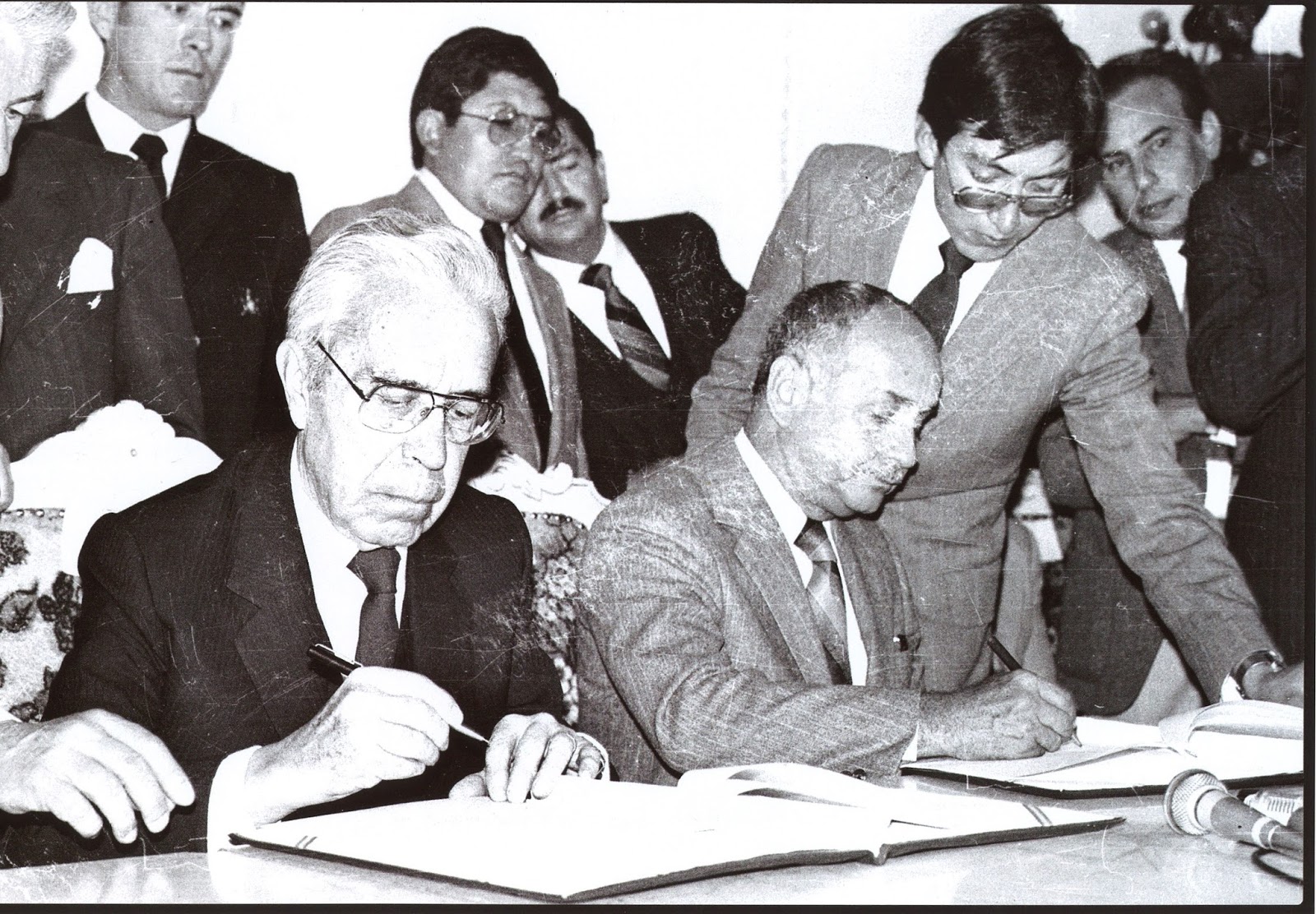 ORÍGENES DE LA CONSTRUCCIÓN DEMOCRÁTICA EN BOLIVIA: LOS PARTIDOS ...