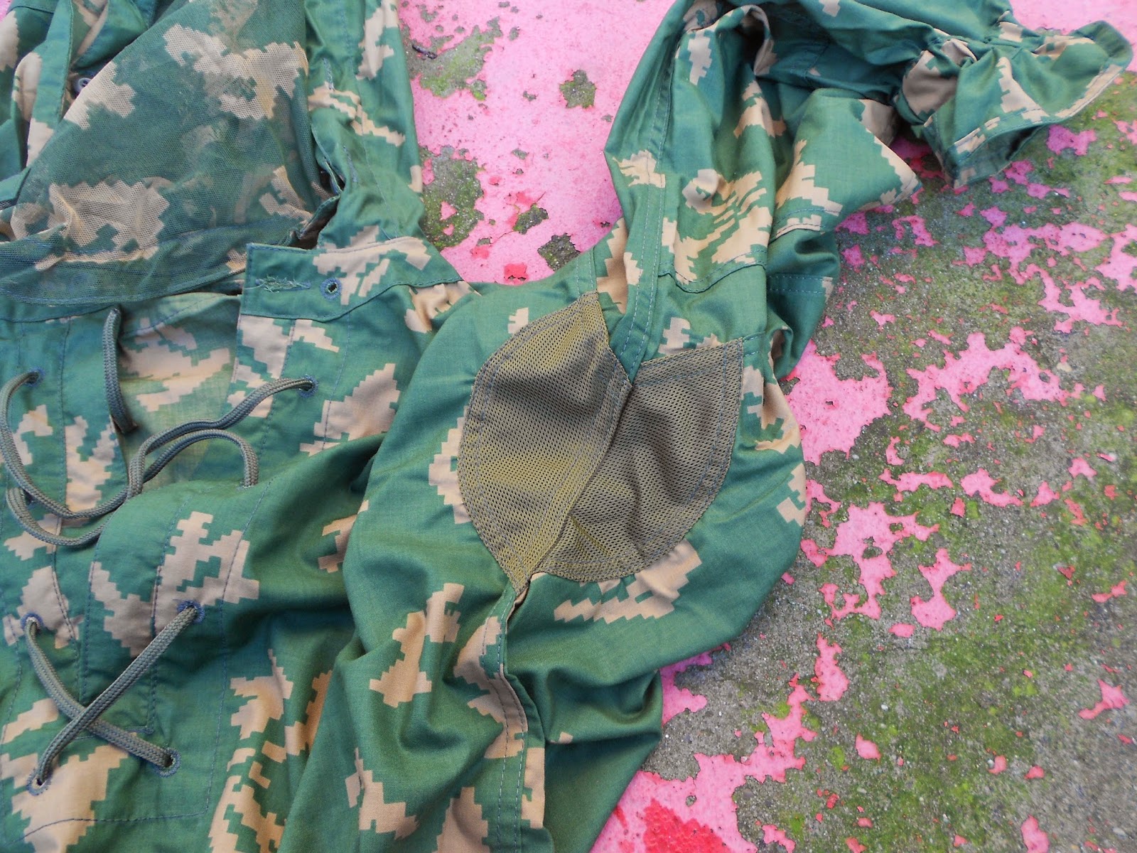 VOSTOK BASE: SSO SUMRAK - old cut vs. new cut