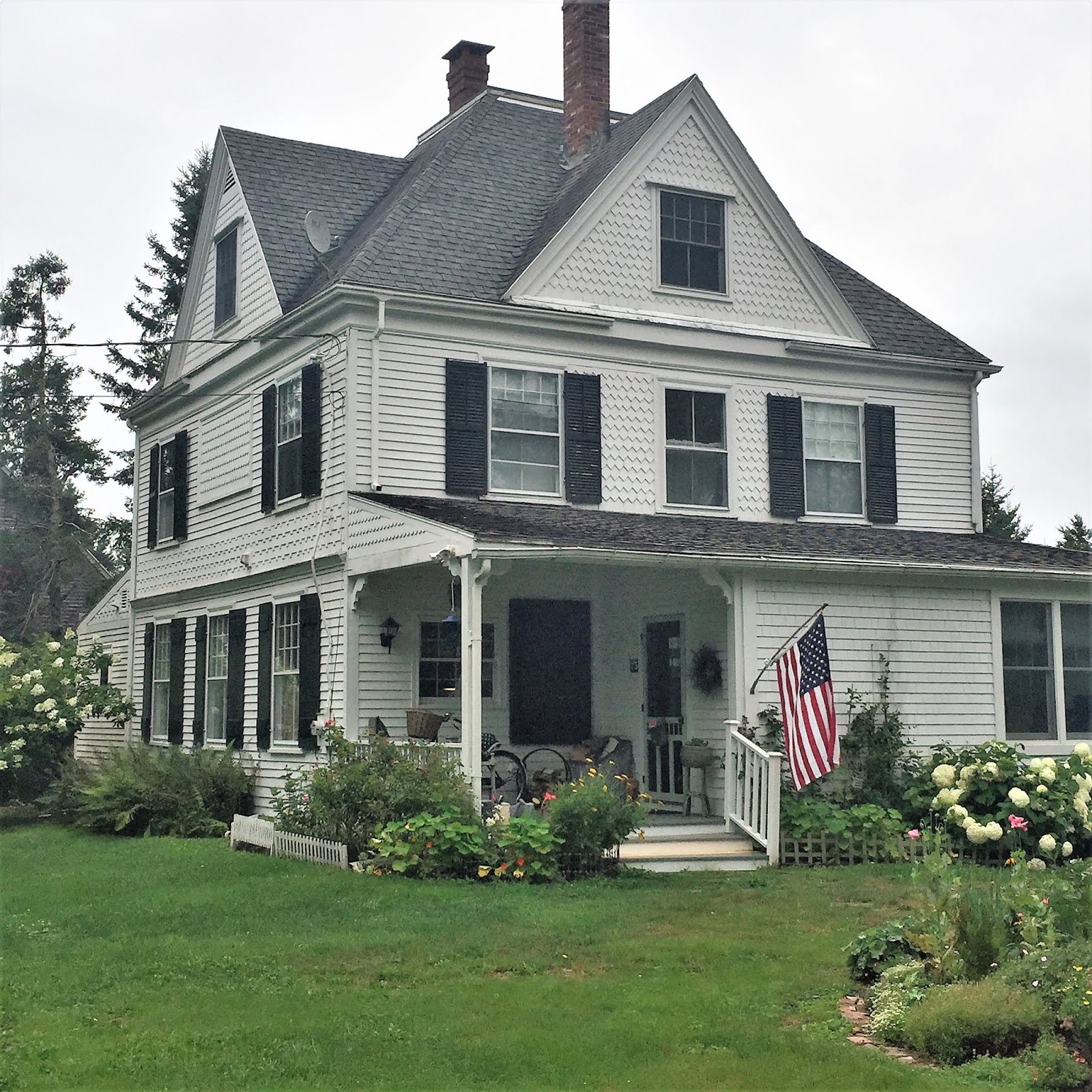 22 Applegate Lane: Home Tour: A Coastal Maine Farmhouse