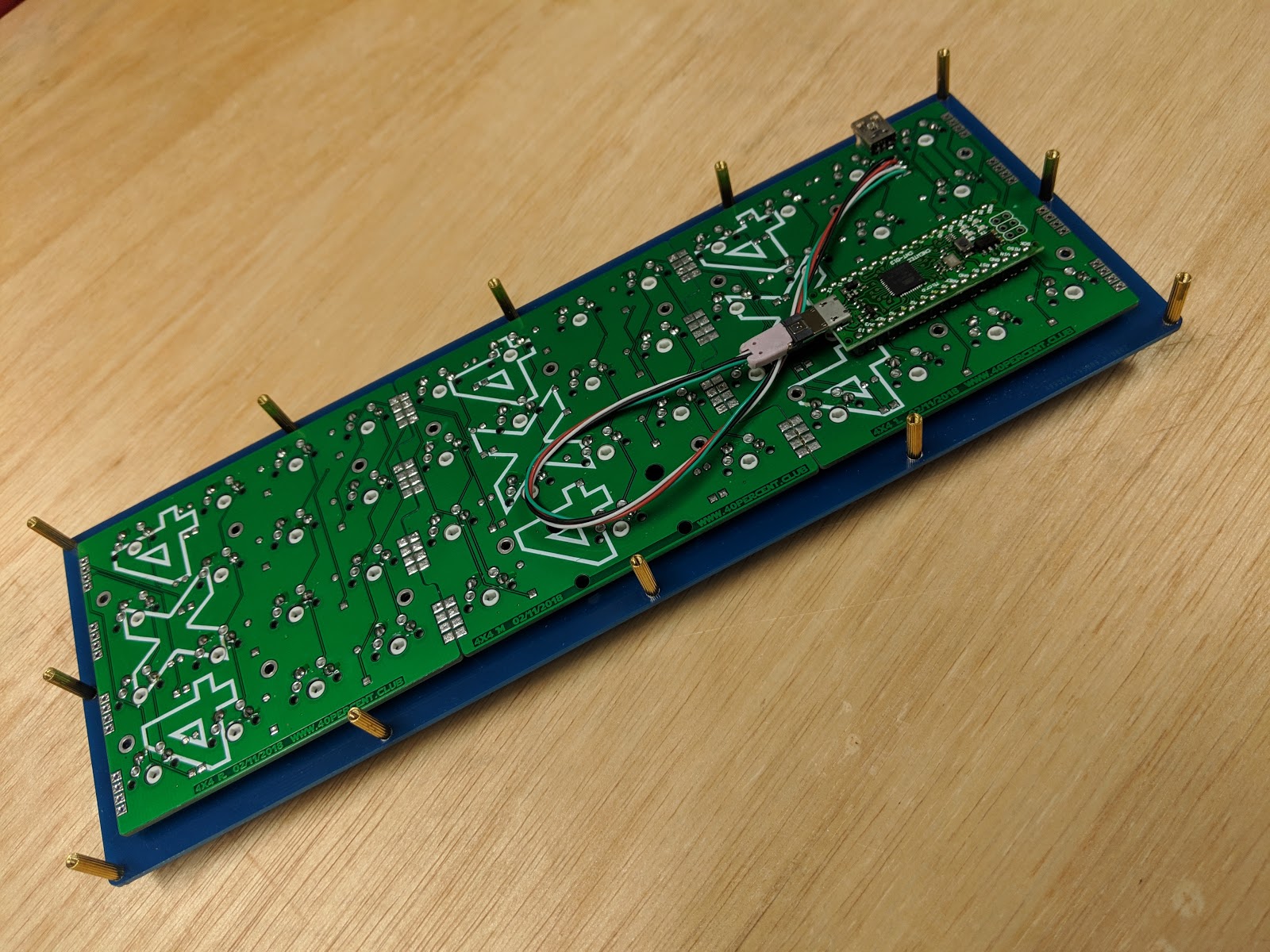 40% Keyboards: GNAP 4x4 in a GNAP case