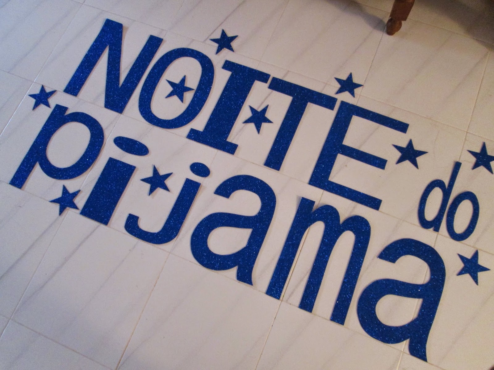 CORES COM ARTE: NOITE DO PIJAMA - DECOR COM LETRAS