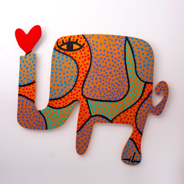 Líneas simples e imágenes primarias del artista Milo Lockett