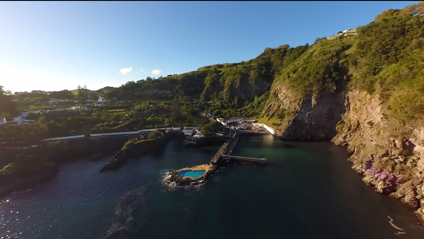 Caloura filmada por um drone - I Love Azores