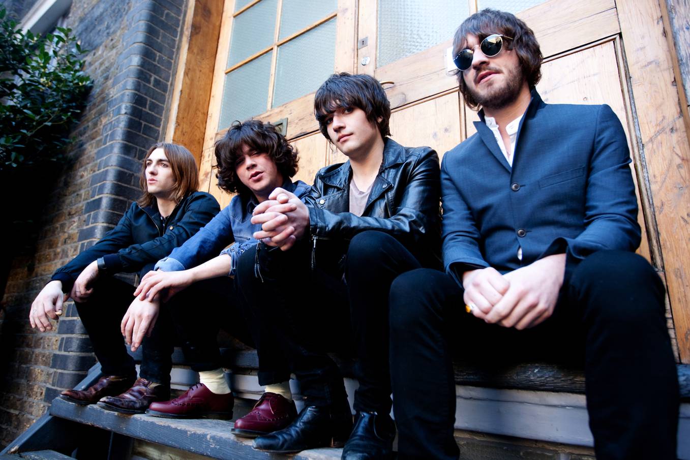 Mon Monde: Musique - Cheeky for a reason de The View