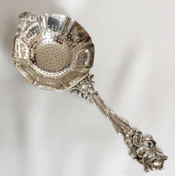 Mizpedia: Unique Tea Strainer