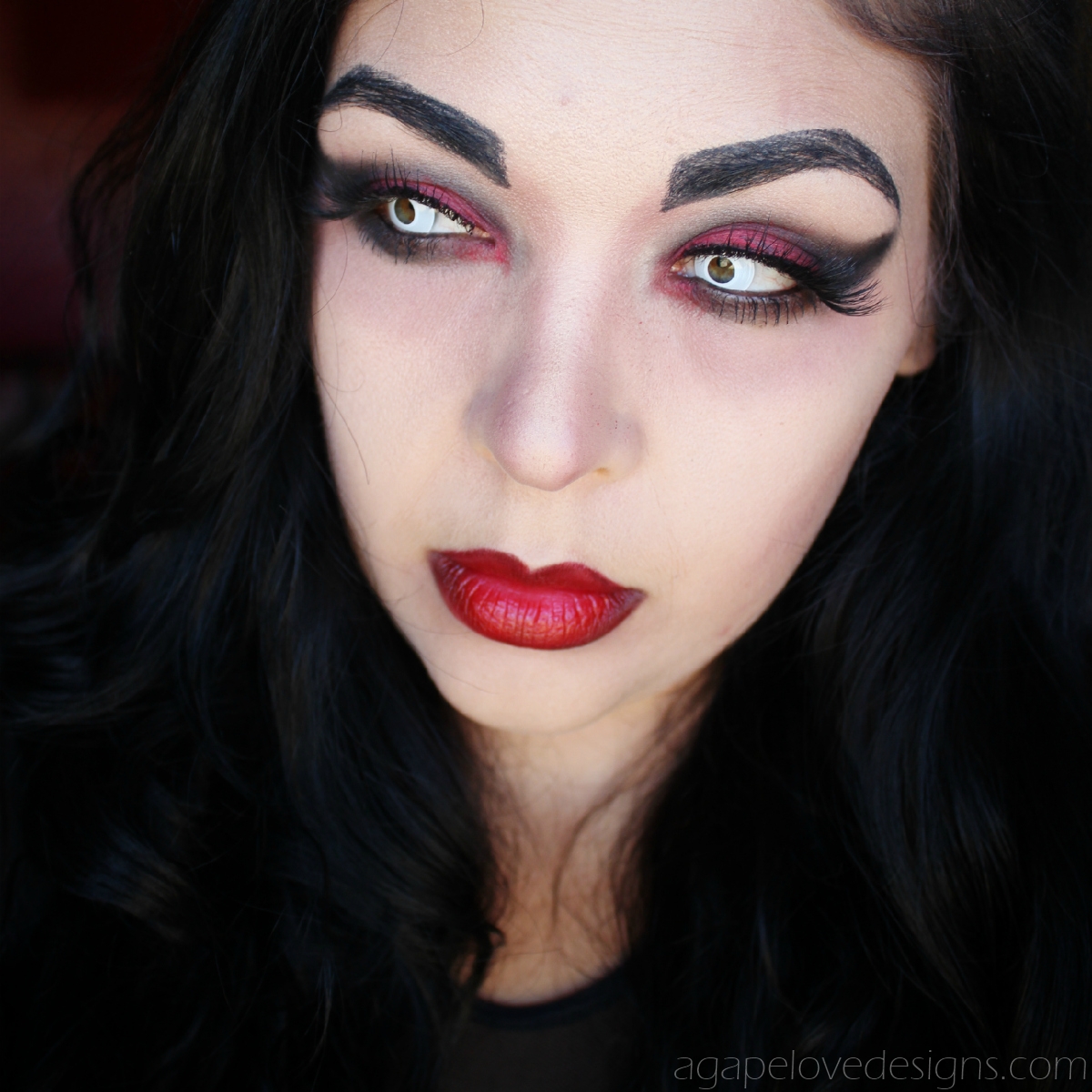Simple vampire makeup tutorial - Fresno How to Do Vampire Makeup: 10 ...