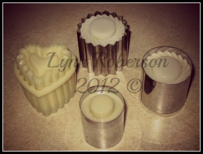 Bites and Pieces: Kuih Tart Nenas (Pineapple Tarts)