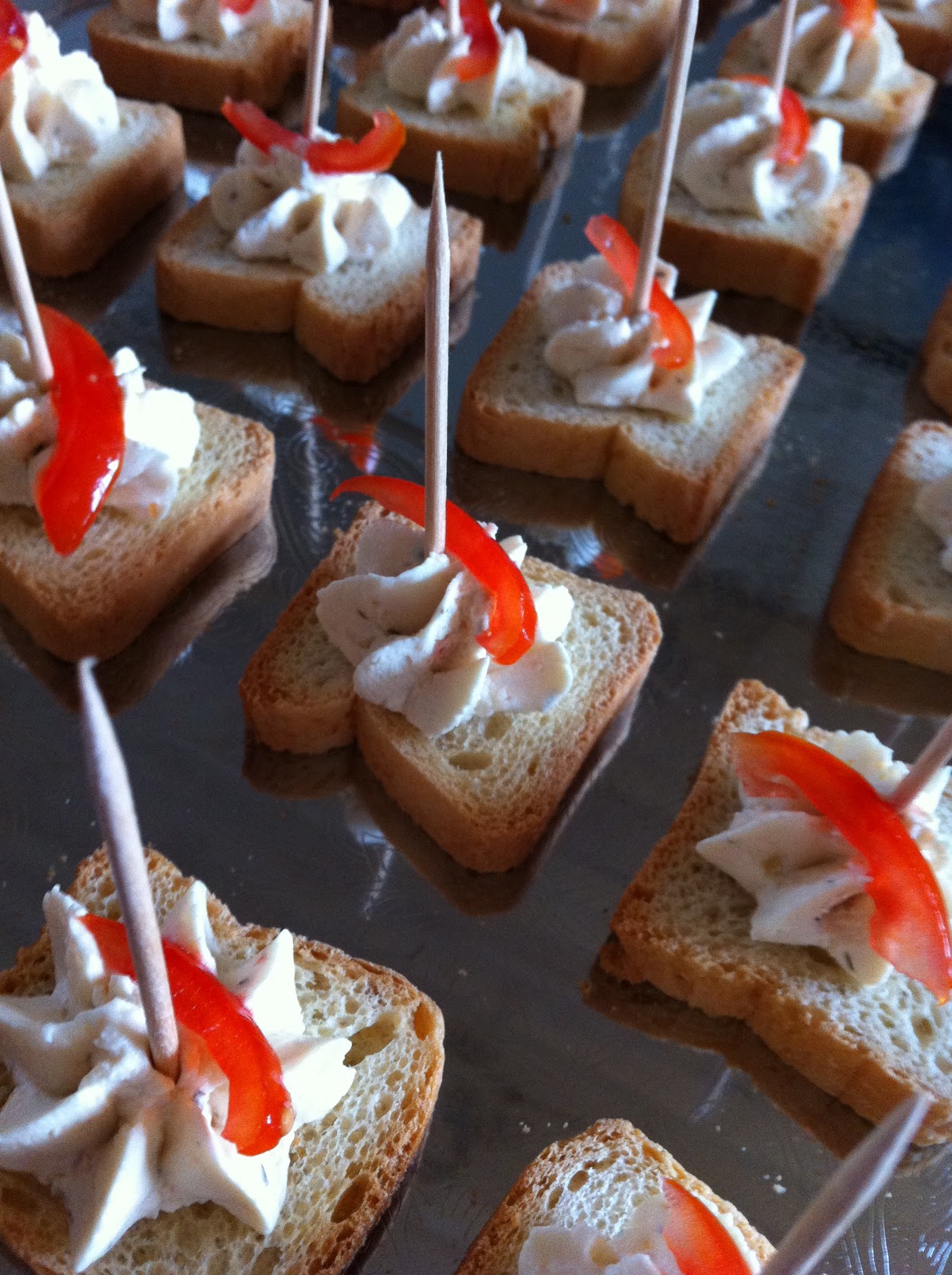 Mad og kager: Kanapeer med fløde ost (og nutella)