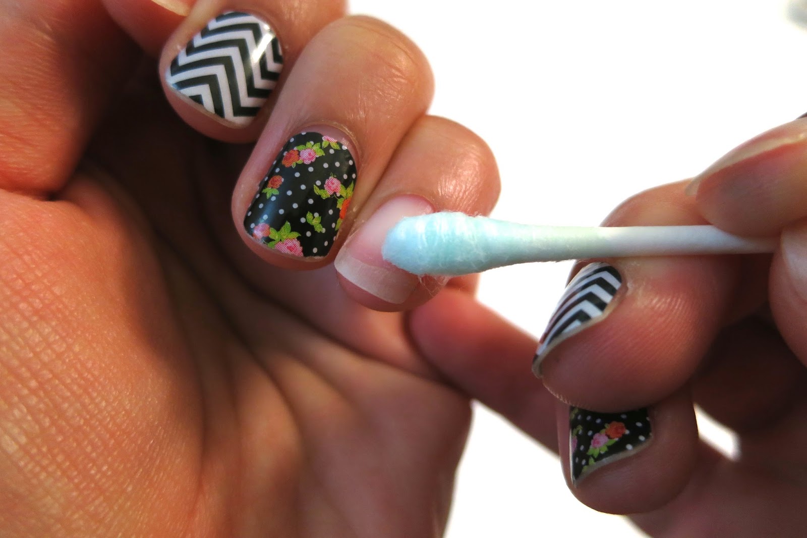 Mommyscape: [Nails] Jamberry Wrap Removal (Heat & Acetone)