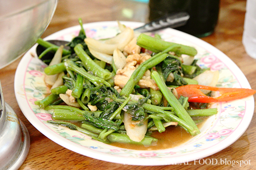 Makan Sedap: Restoran Mak Jah, Danok Thailand.