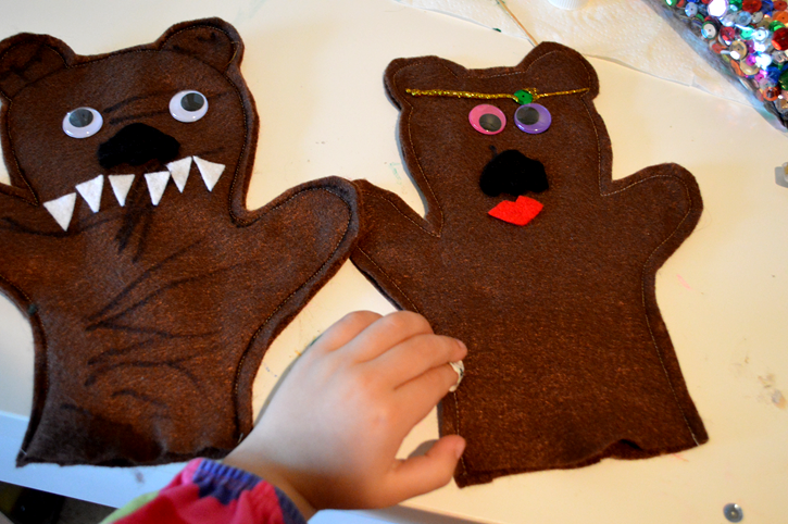 Art Threads: Puppets by Charlie