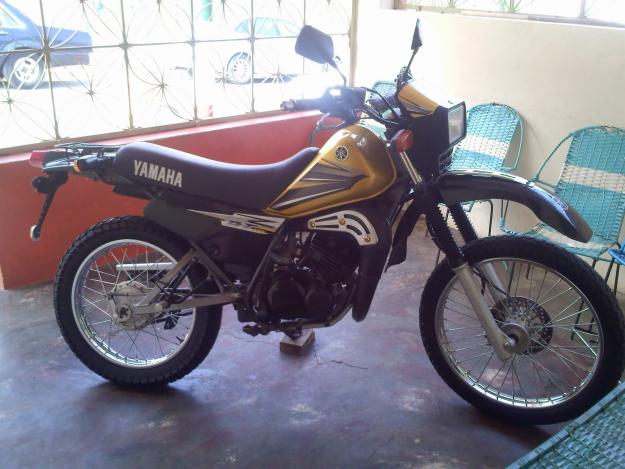 Carros, Motos y más: Yamaha DT 175