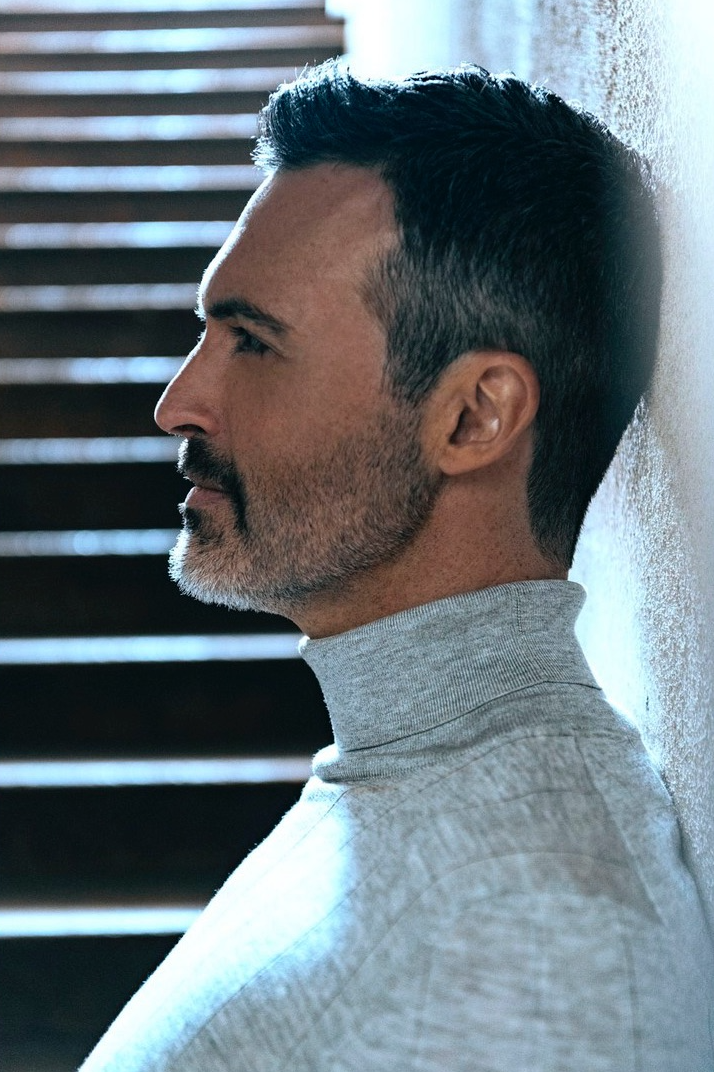 my new plaid pants: Reid Scott Five Times