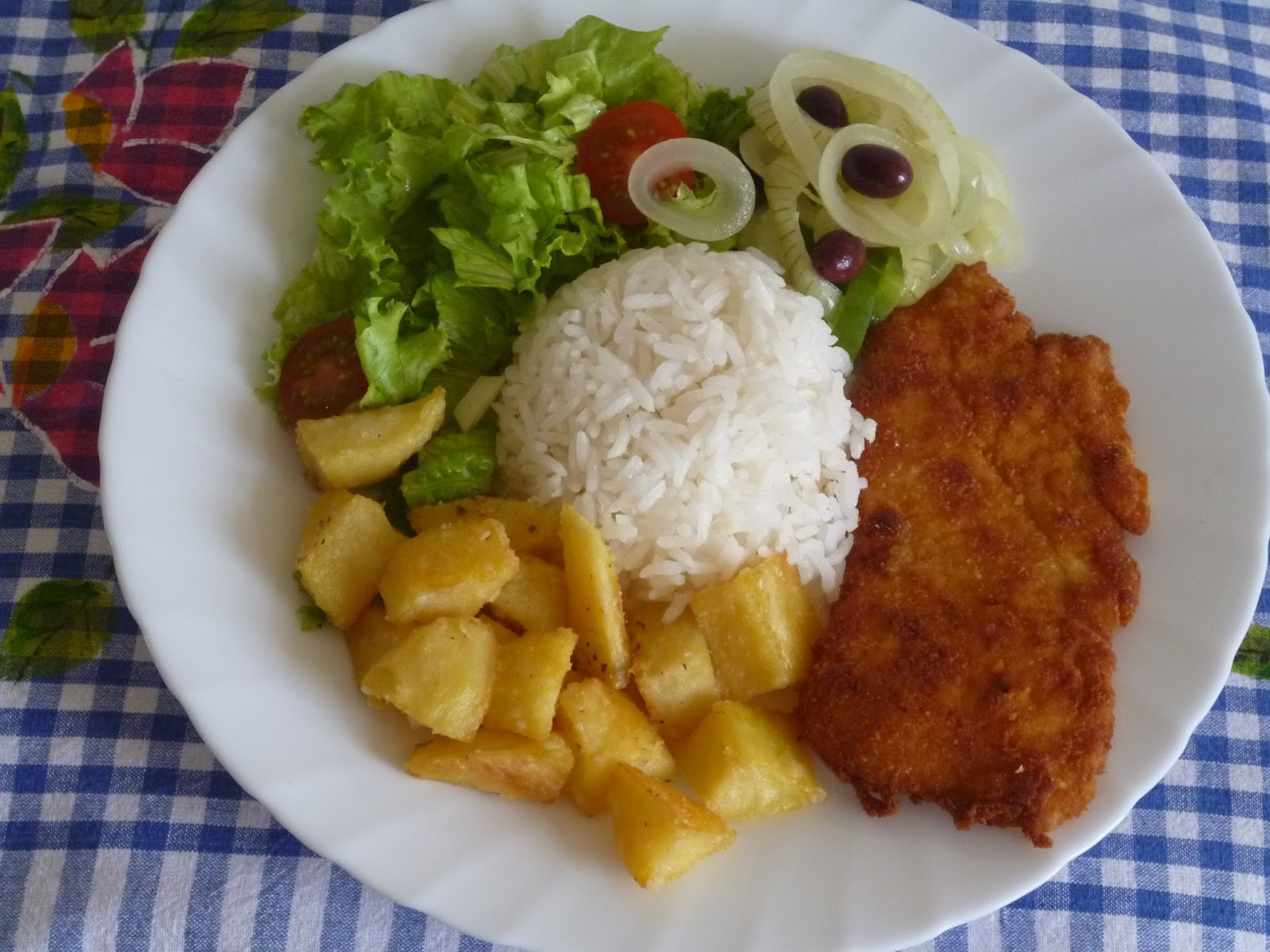 Piteisdadinha: FILÉ DE FRANGO EMPANADO COM BATATAS SAUTÉ (no forno ...