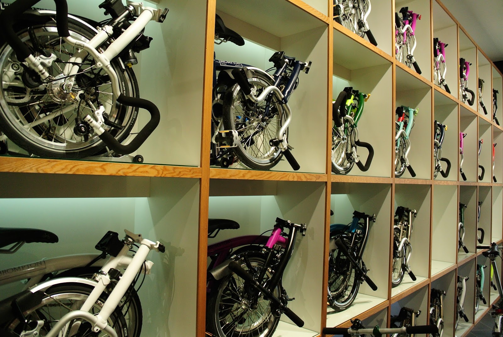 Brompton Anywhere to Go: Brompton Junction Tokyo