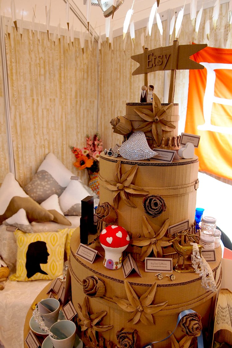 Mark O'Brien: Etsy wedding cake display stand