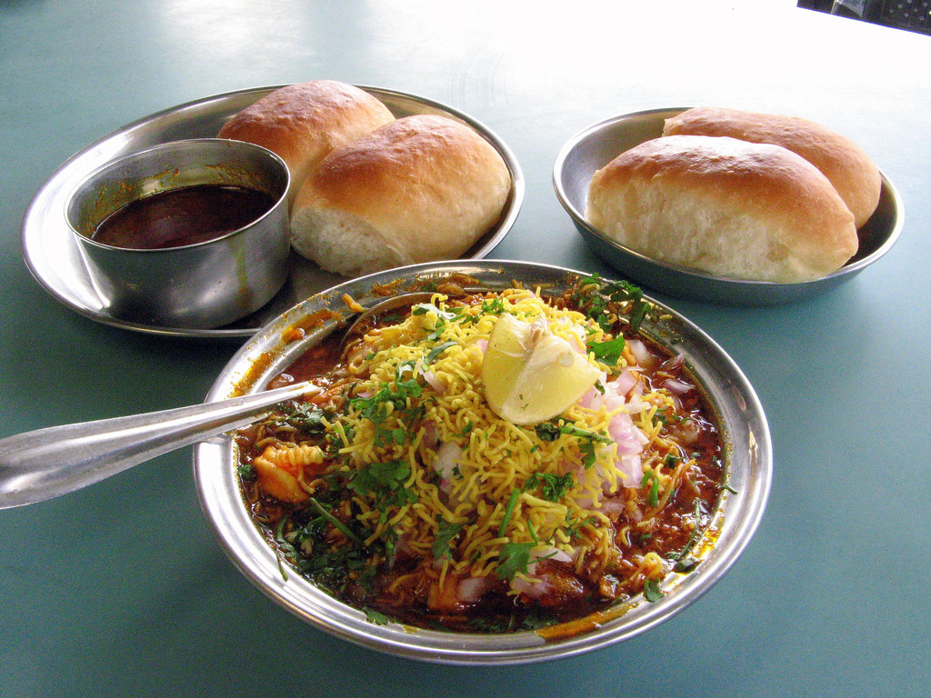 HUNGRYFOREVER: Misal Pav Recipe
