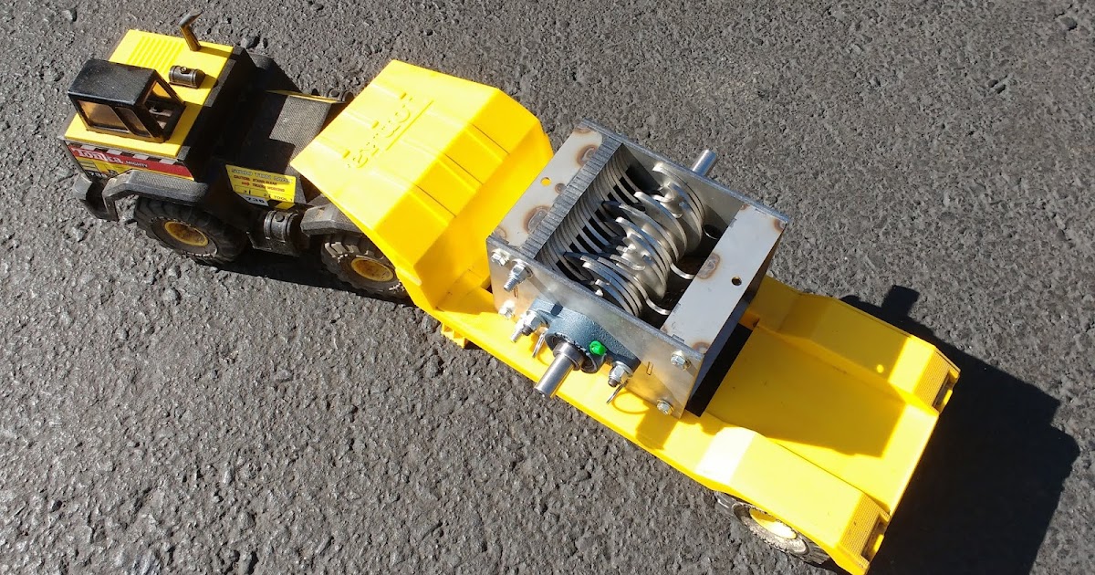 Praxis Plastics: Shredder arrived!