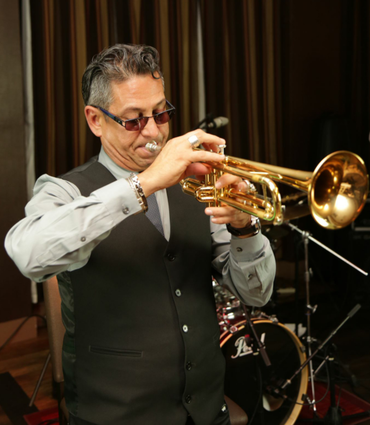 ALBERTO MARTÍNEZ: UNA TROMPETA ALREDEDOR DEL MUNDO