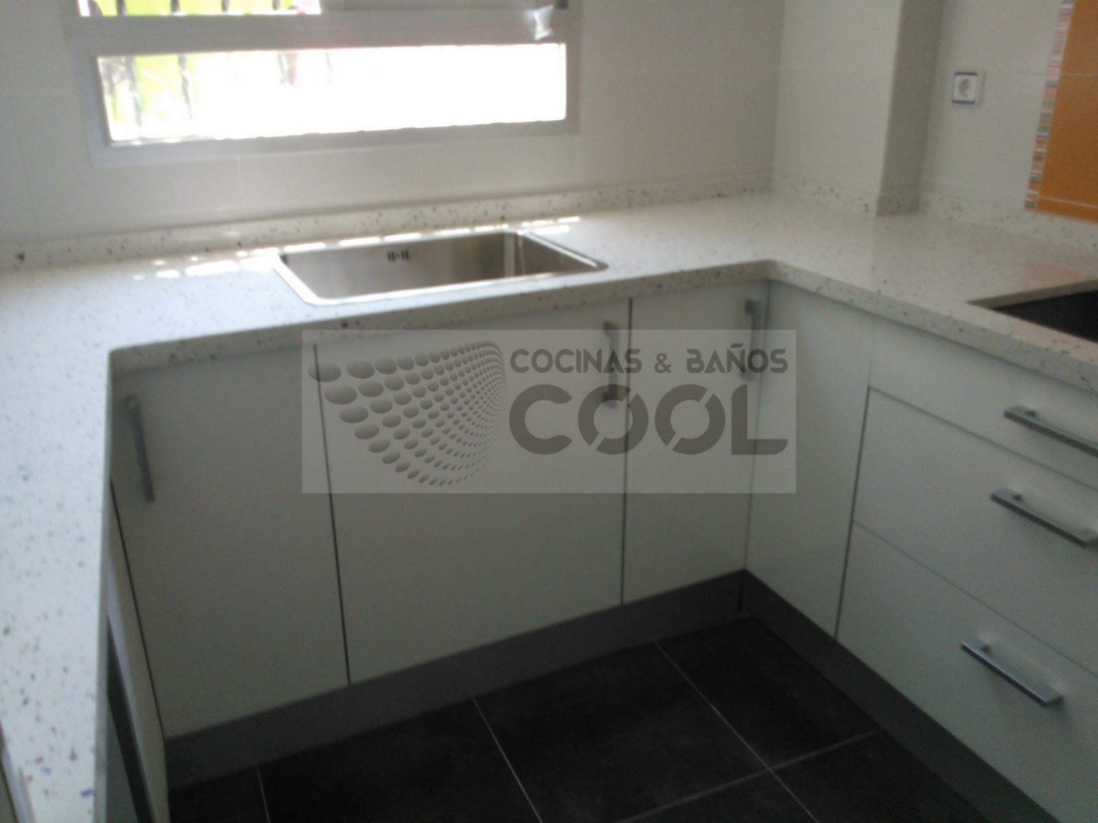 Mármoles COOL (Encimeras Exclusivas).: MONTAJE ENCIMERA COMPAC QUARTZ ...