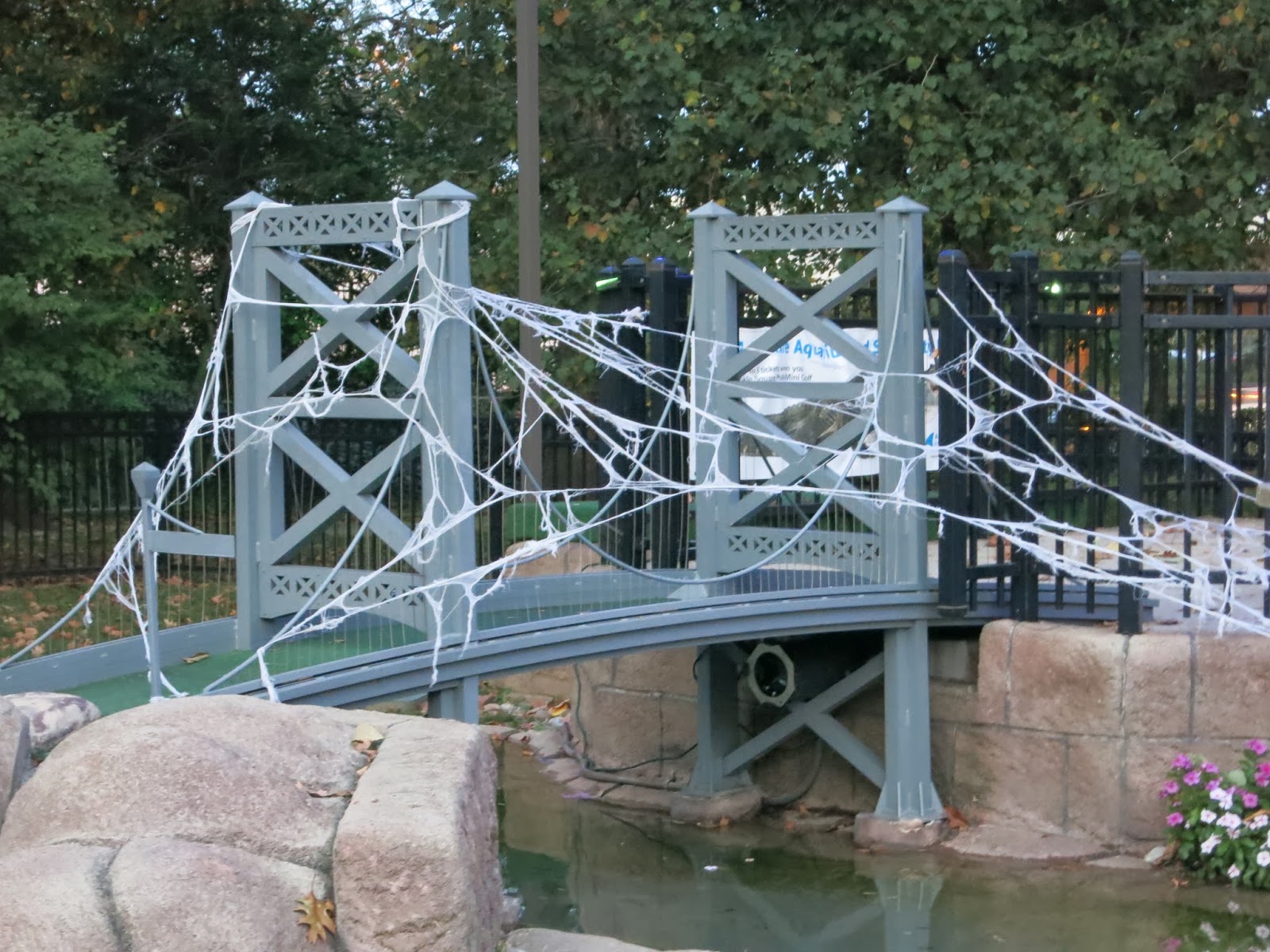 Susan's Disney Family: Spooky Mini-Golf fun at Franklin Square