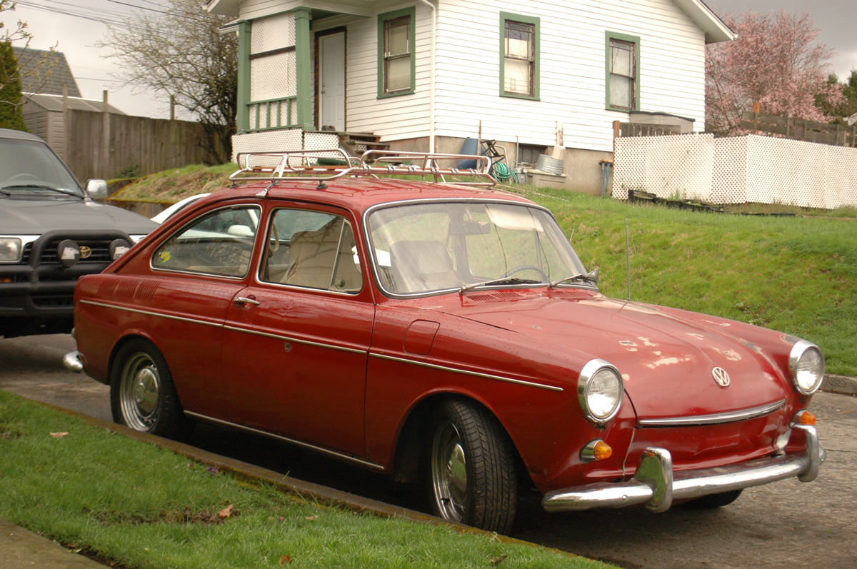OLD PARKED CARS.: 1969 Volkswagen Fastback.