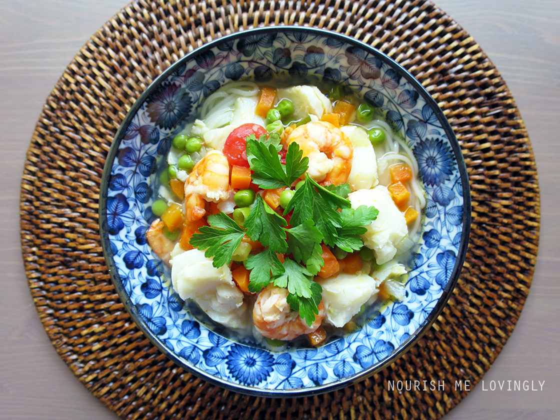 Nourish me lovingly: Cod and prawn noodle bowl (GF)