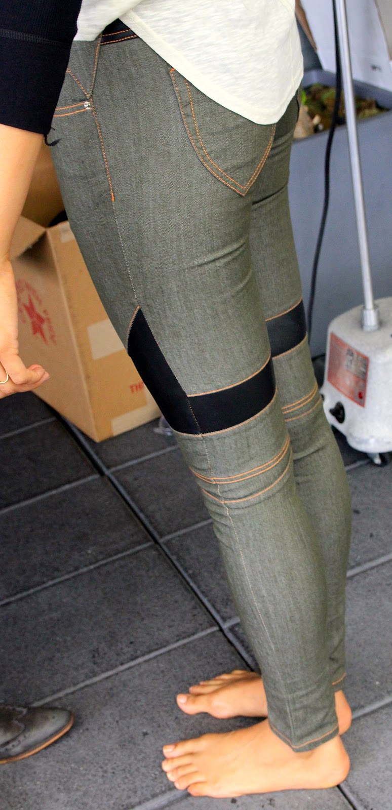 COTTE D'ARMES by Clarence Ruth/Spring 2013 Presentation