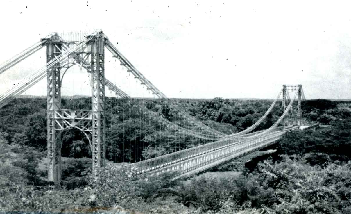 ARQUEOLOGIA PALEONTOLOGIA VENEZUELA: El puente colgante sobre el rio ...